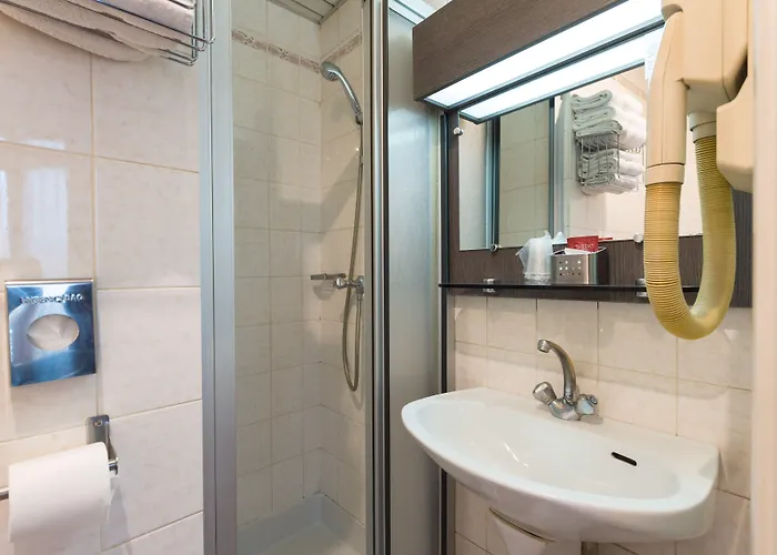HOTEL HOME LATIN, PARIS